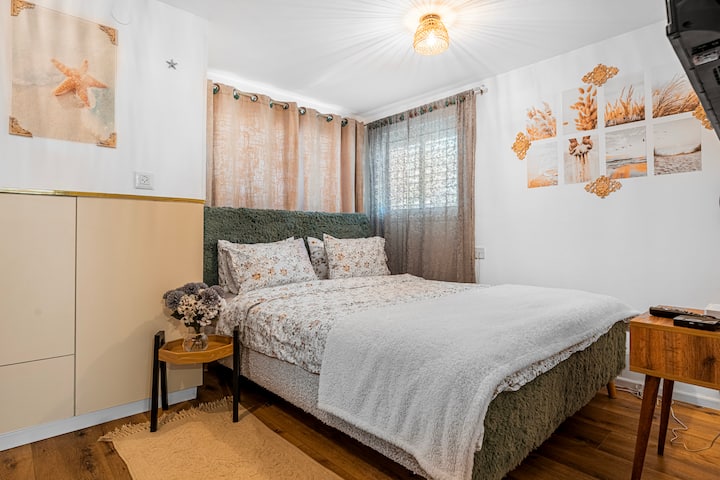 הקונכיה 
יחידה עם ממ"ד בשכונה שקטה - Eilat