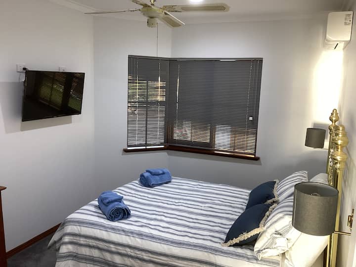Peel Inlet ‘Pelican’ Holiday Apartment - Perth