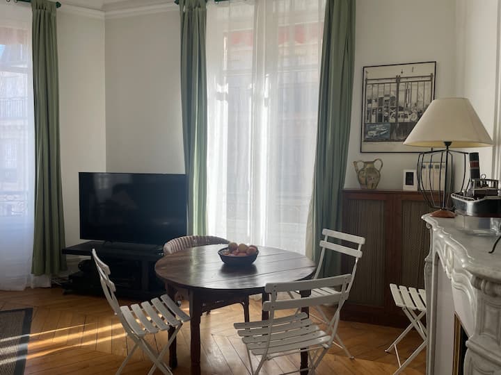 Appartement Central Haussmannien Authentique - ibis Paris Bercy Village
