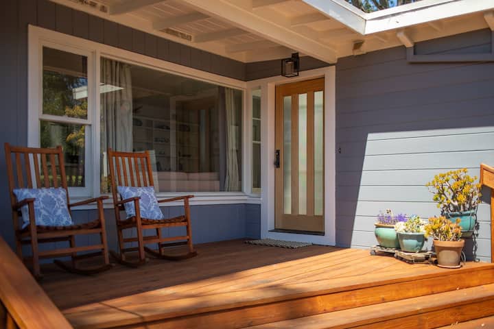 Charming Home In Sycamore Park - Tiburon, CA