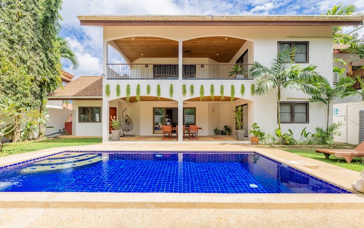Peaceful Luxury Pool Villa | 3 Br | Rawai/nai Harn - Phuket district, Thailand