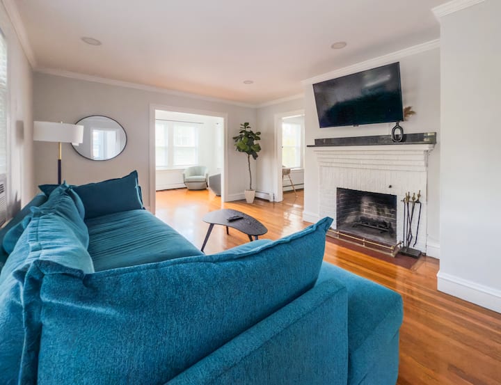 (65-2) Gorgeous, Spacious, Family/baby Friendly! - Boston, MA