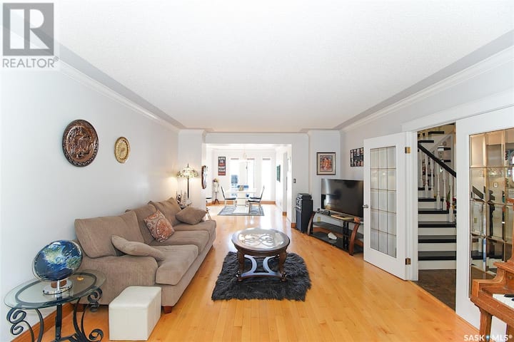 Anand Villa: Valley’s Pride - Lumsden, SK, Canada
