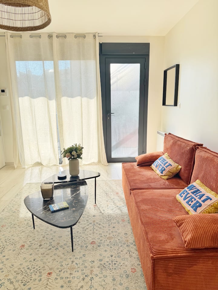 Rare - Appartement Paisible Proche Cathédrale - Reims