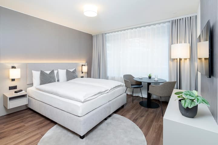 Studio Apartment, Papieri-ring - Zug