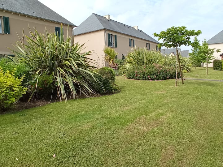 St Malo à 10 Mn: Cancale  Meublé 2 * * Plage à 3mn - Cancale
