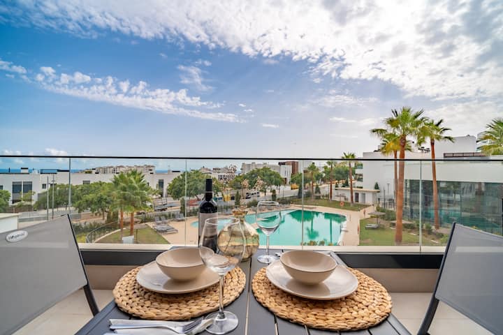 Seaview Family Oasis Penthouse - Estepona