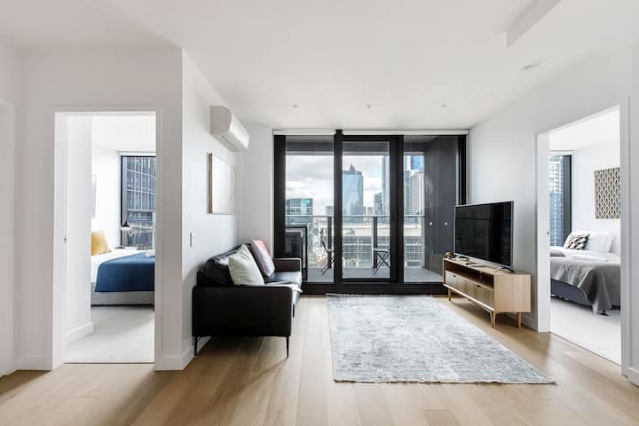 Stylish 2br Docklands Apartment With Pool & Gym - Southern Cross Railway Station, Docklands