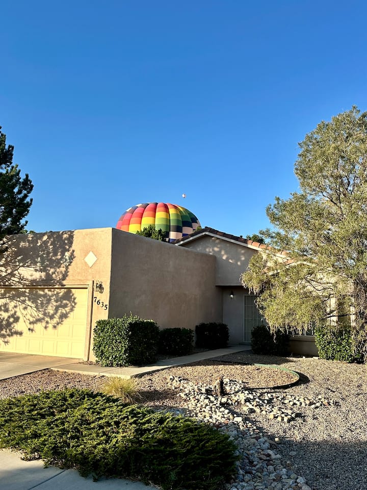 Basic 3br Home In Quiet Neighborhood - Albuquerque, NM