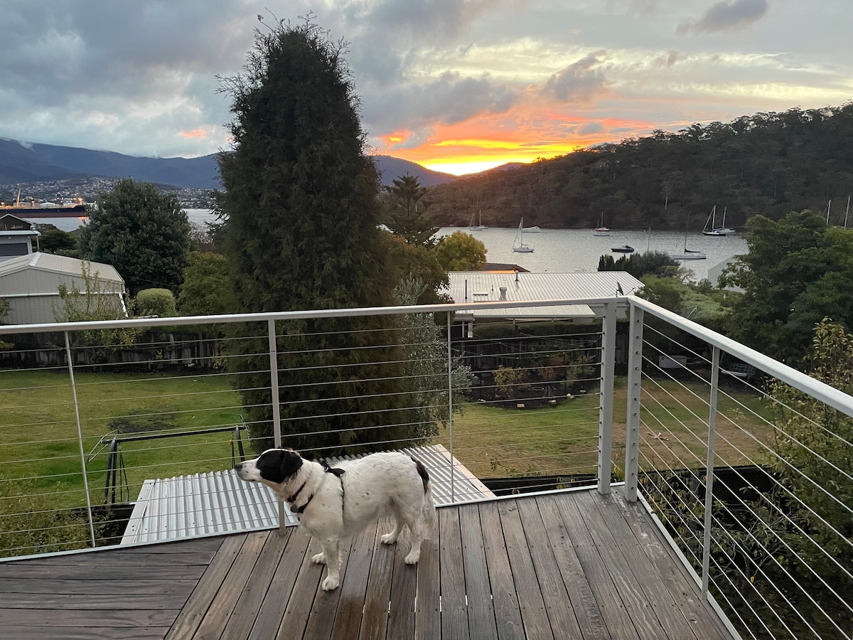 Stunning pet friendly home - Houses for Rent in Geilston Bay, Tasmania ...