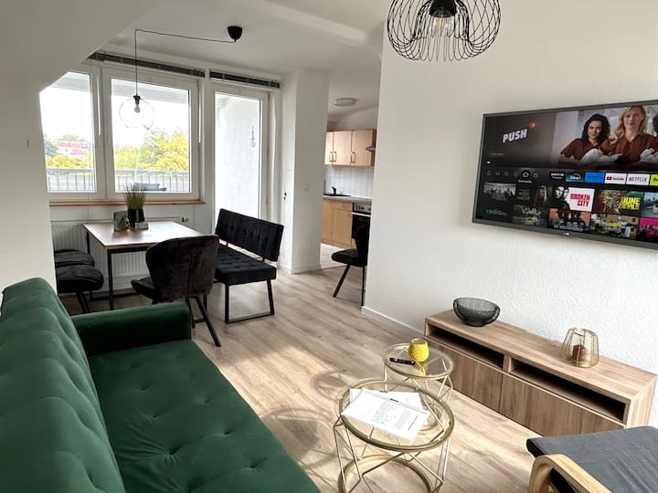 Große Wohnung Mit Terrasse - Bremerhaven