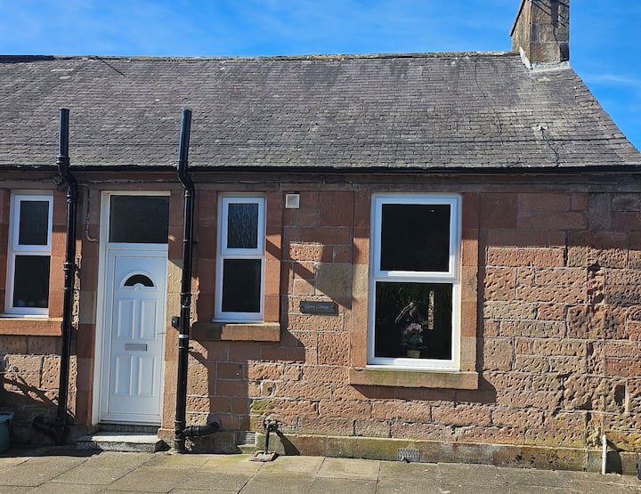 Quay Cottage.
Annan - Powfoot