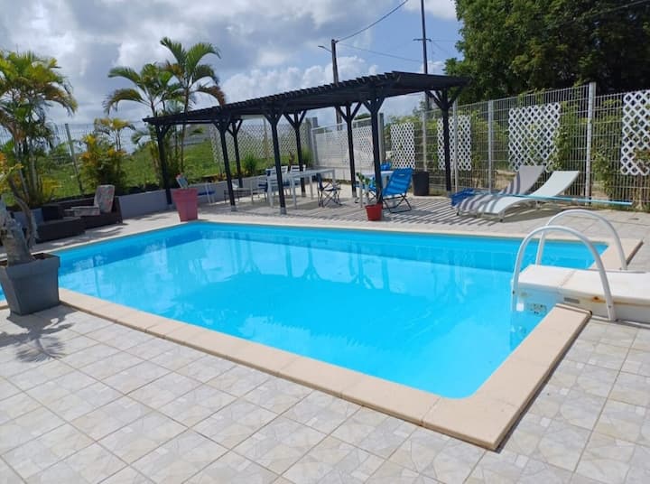 Fleurs De Canne : T2 Avec Piscine - Guadeloupe