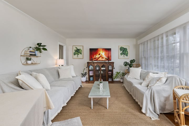 Top 5% Downtwn Florence 3 Large Rooms Safe, Clean - Muscle Shoals, AL