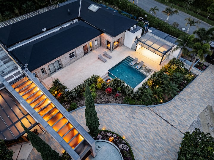 Casa San Antonio De La Peña. - Medellín