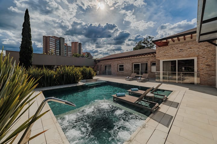 Casa San Antonio De La Peña. - Envigado