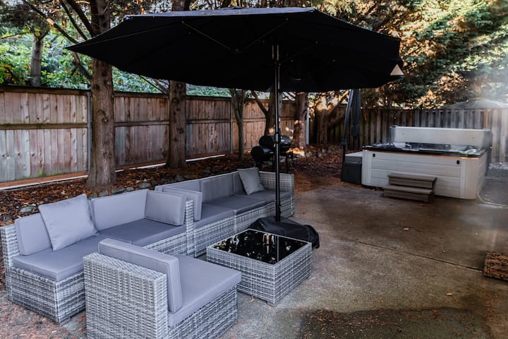Waterfront Park-hot Tub W/bbq-bathtub+w/d-yoga Mat - Portland, OR