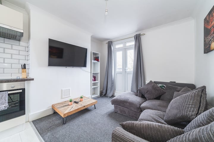 Flat With Balcony/terrace Near The Arsenal - Londres