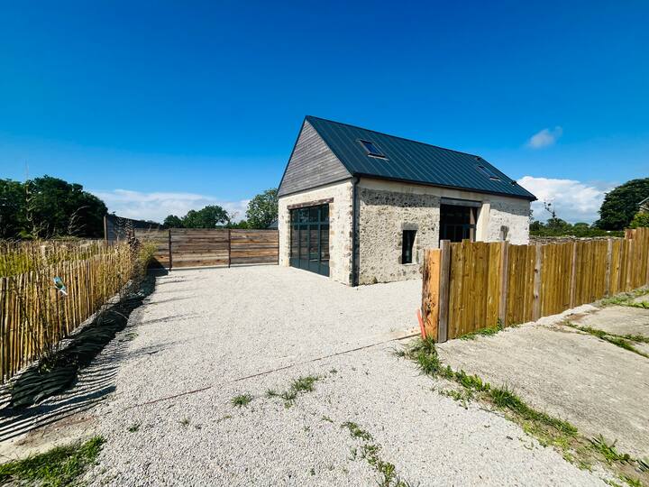 Jolie Maison En Pierres Rénovée - Gouville-sur-Mer