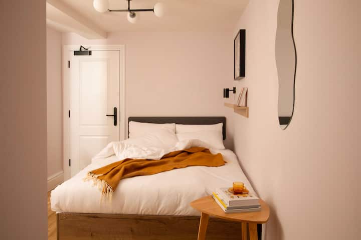 Cozy Room (Lower Ground) In Olympia, Kensington - Londres