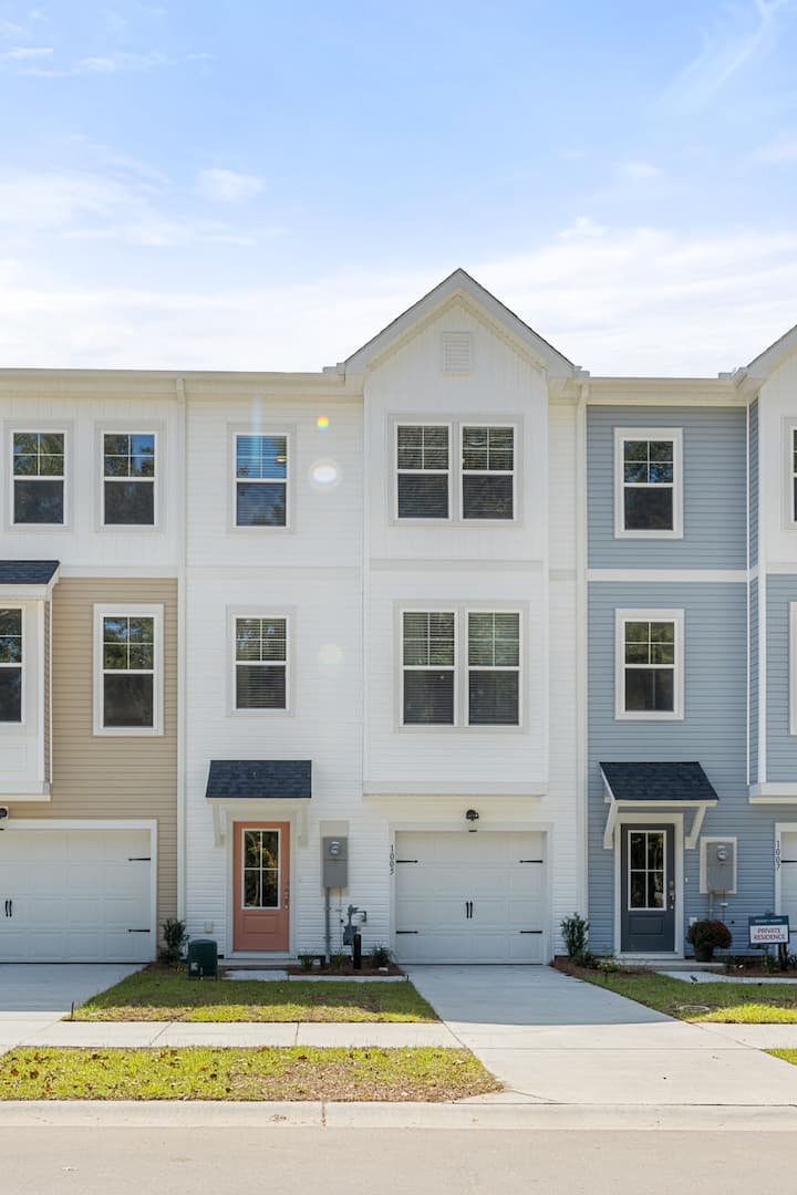 Viewing Eagle Sanctuary, By Scenic Water Reserve - Charleston, SC