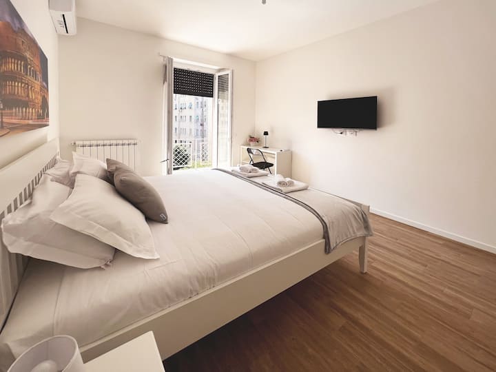 Matteucci Home Piramide Metro B | Airport Line - Roma