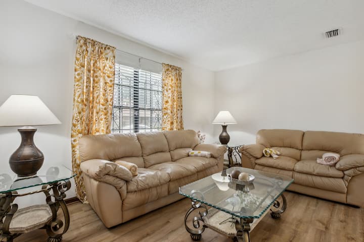 River City Hideaway | 3br Near Jax Airport - Jacksonville, FL
