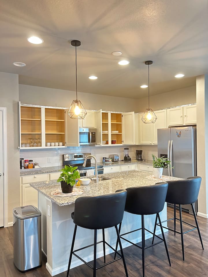 Newly Built Cozy Home - Denver Airport (DEN)