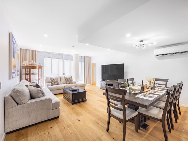 Luxury 4br Apt Pool/gym/sauna/parking Near Jamest - Brisbane