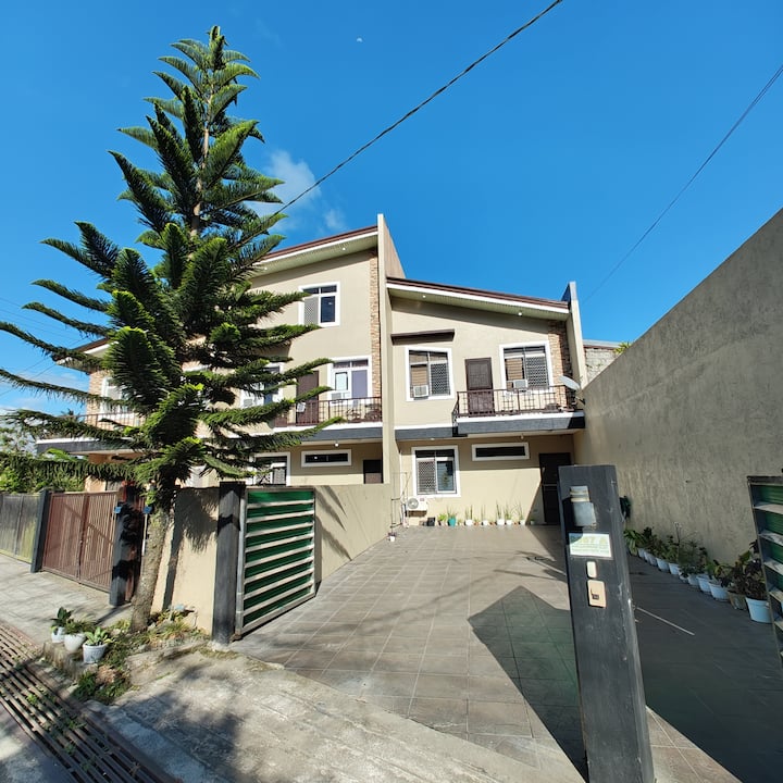 Tagaytay Getaway 1 - Christmas Special With Gift - Tagaytay