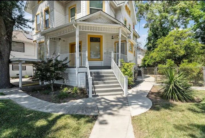 Enchanted Victorian Apt-stockton - Stockton, CA