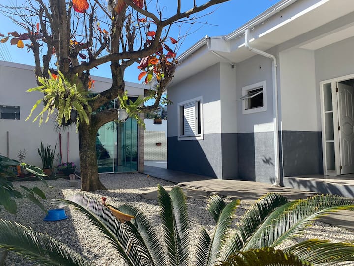 Casa C/ Piscina&área De Lazer Ampla No N. Da Ilha - Florianópolis