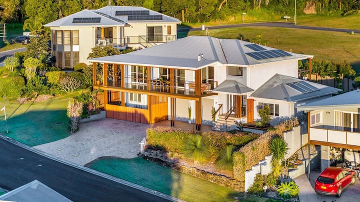 Magnificent Ocean Outlook - South Golden Beach