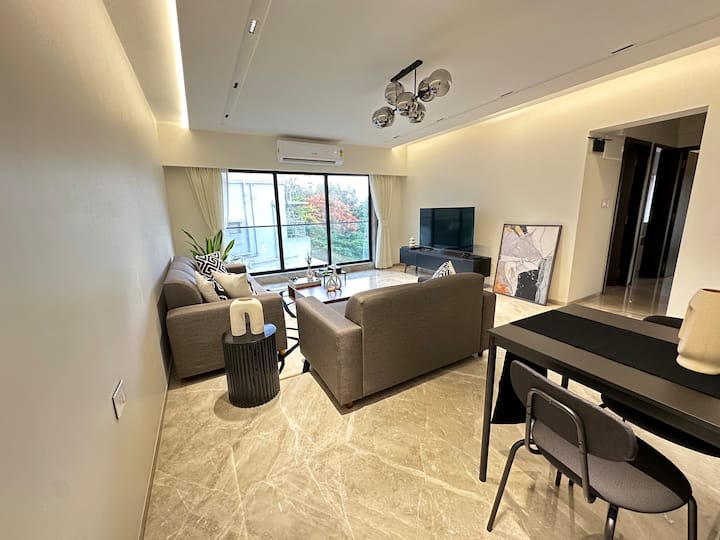 Plush Juhu | Opulent 2 Bhk Apartment & Workspace - Mumbai