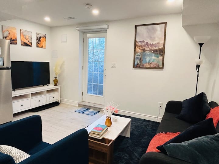 Cozy 2br Apt, Near Airport, Free Parkng & Ravinevw - Mississauga