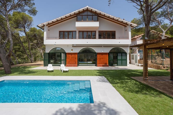 Villa Aigua Xèlida. 5 Mins Walking From Beach - Tamariu