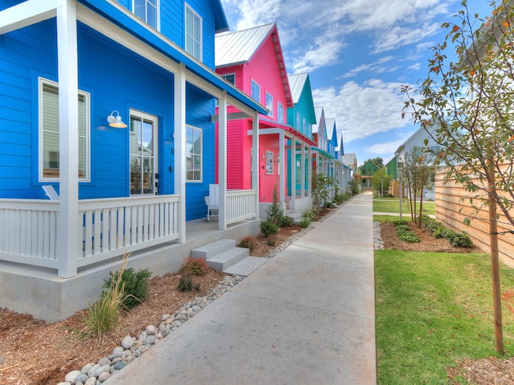 Wheels Up In Wheeler - Sleeps 5 - Brand New Home - Bricktown - Oklahoma City