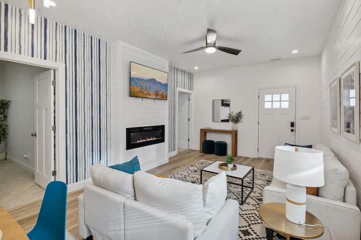 Sleeps 11 · Hot Tub · 4 Min To Lucas Oil & Dt - Indiana (State)