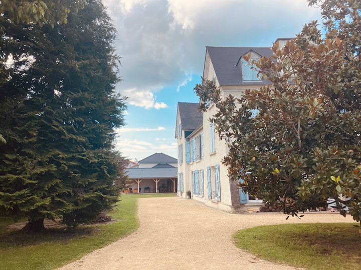Maison De Campagne à La Ville - Pau, Francia