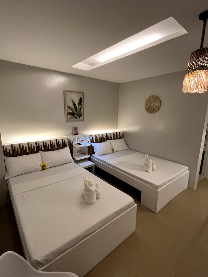 3-4 Pax  Room W. Kitchen At  Station 2 Near D'mall - Malay