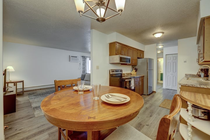 Quiet 1 Bed 1 Bath Condo - Casper, WY