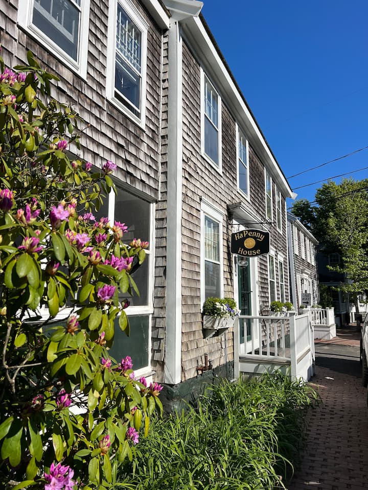Spacious Historic Nantucket Vacation Home - Nantucket, MA