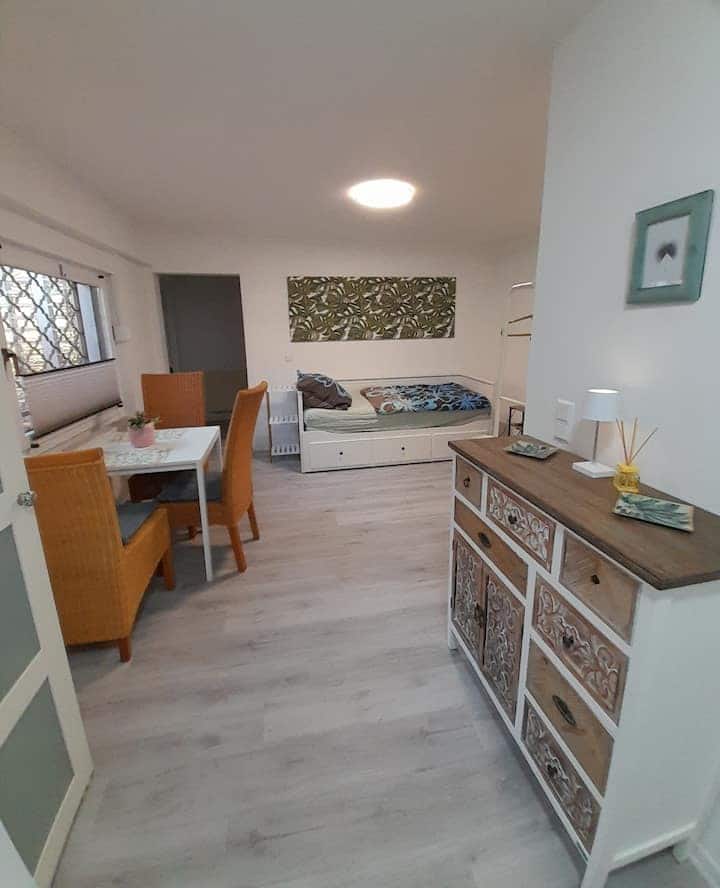 Palmen Apartment Im Grünen - Bad Schönborn