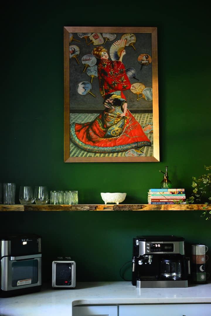 Highland Square, Large Townhouse - Akron, OH