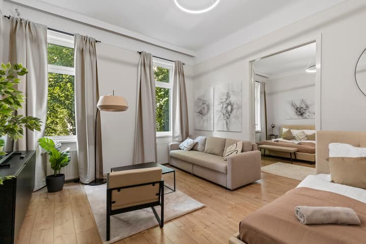 Chic 2br Apartment - 3min Walk To Belvedere Palace - Vienna