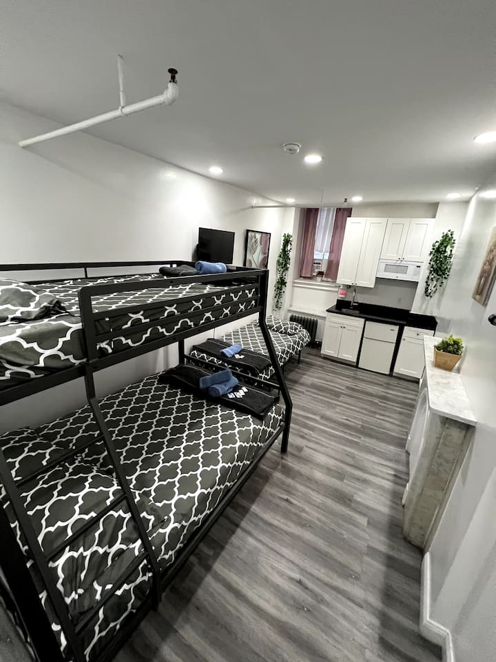 Private Room 631 | Shared Bath - New York