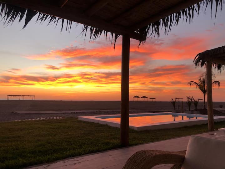 Casa De Playa En Topará: 1ra Fila Frente Al Mar - San Vicente de Cañete