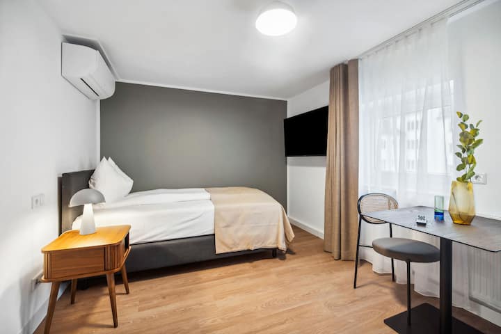 Limehome Kassel Wilhelmsstraße | Single Room - Kassel