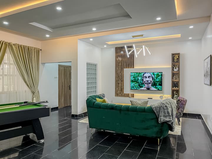 Luxurious Two Bedroom Apartment In Lekki Phase 1 - Lagos