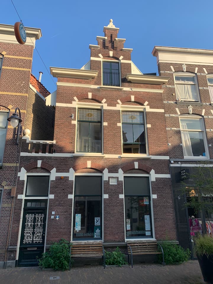 De Verwondering. Privé Etage Met 2 Slaapkamers - Gouda